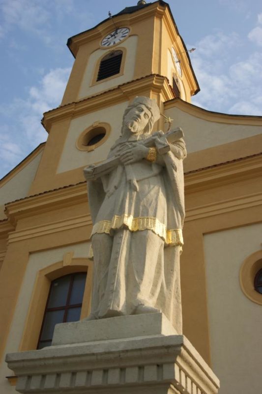 Každá socha má svoj príbeh, nie každá ho odhalí | Piešťanský denník
